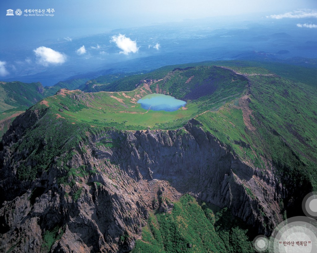 HOT - '남한 지역을 대표하는 산' 이라고 했을 때 덬들 머리속에 떠오른 산은??