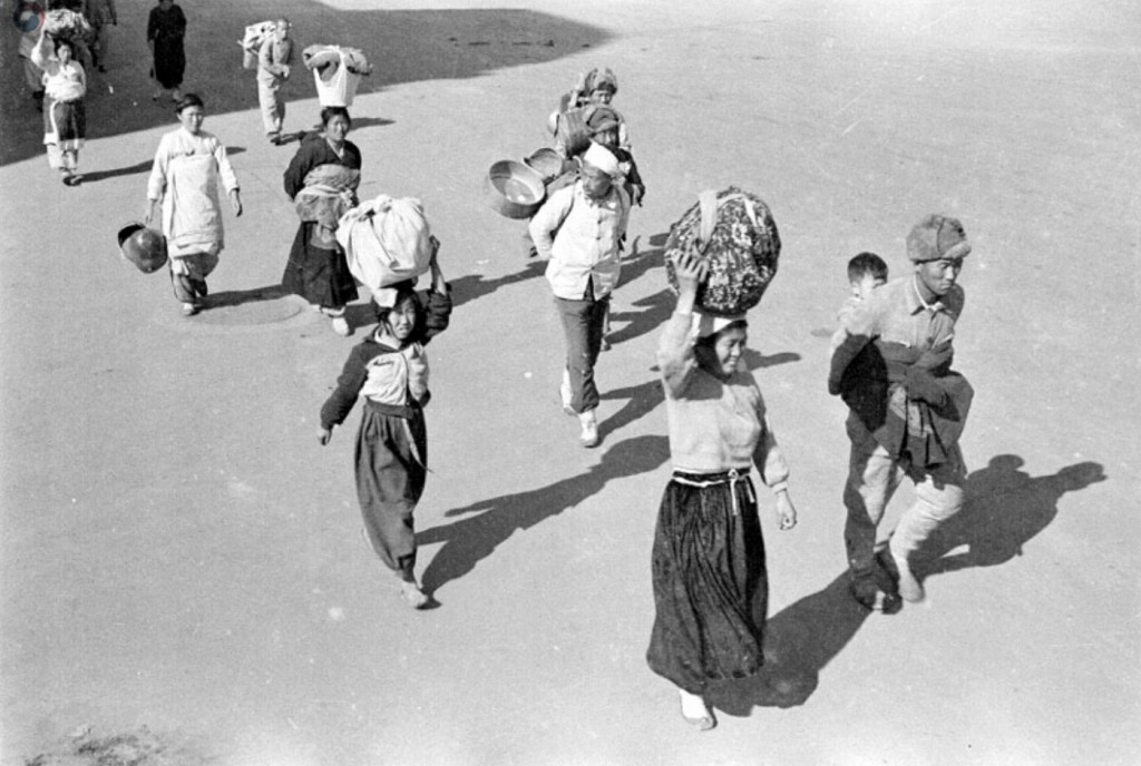 밥 짓던 뜨거운 솥을 이고가야 했다 (황창기 수기)